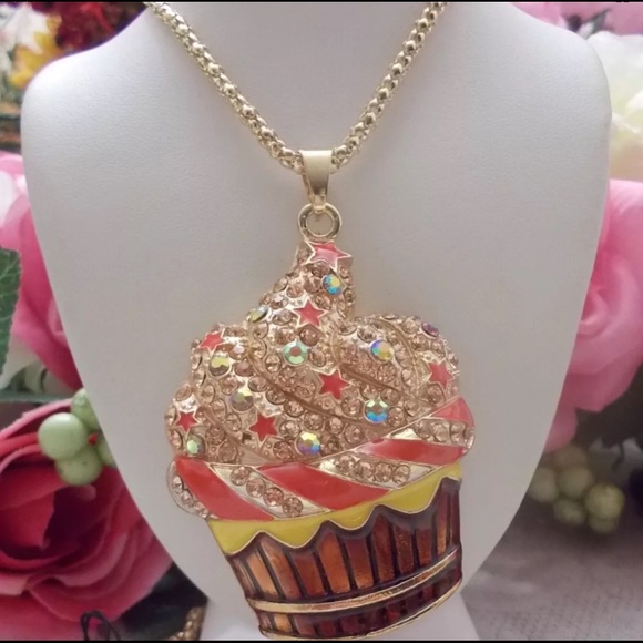 Jewelry | Crystal Cupcake With Star Sprinkles Necklace | Poshmark
